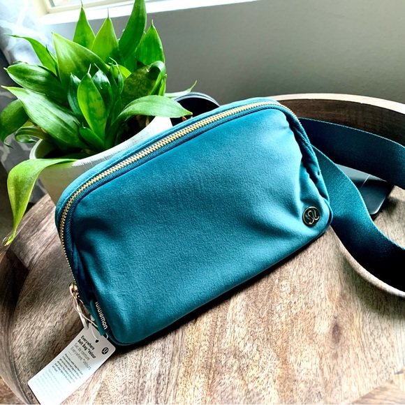 Velour Belt Bag Lululemon